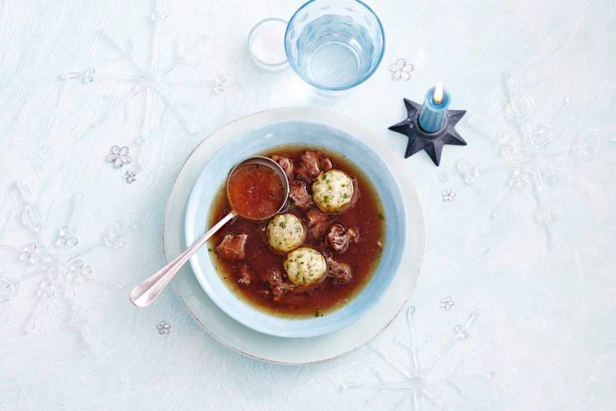 Sopa De Cola De Buey Con Albóndigas De Hierbas - Receta Hoy