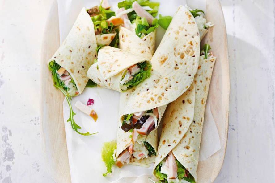 Wraps con pollo y ensalada de col - Receta Hoy