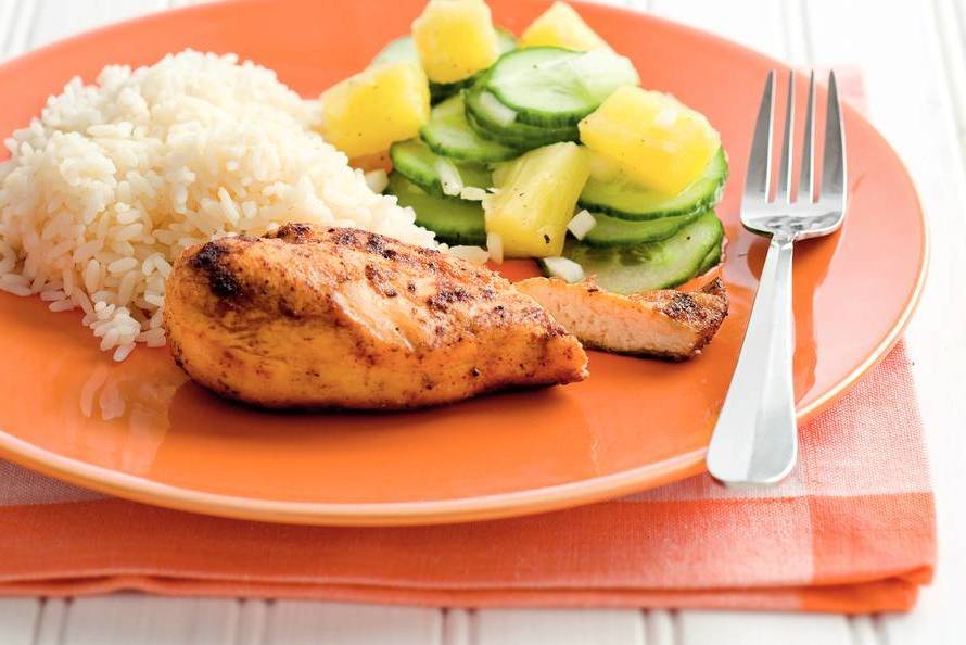 Cajun De Pollo Con Ensalada De Pepino - Receta Hoy