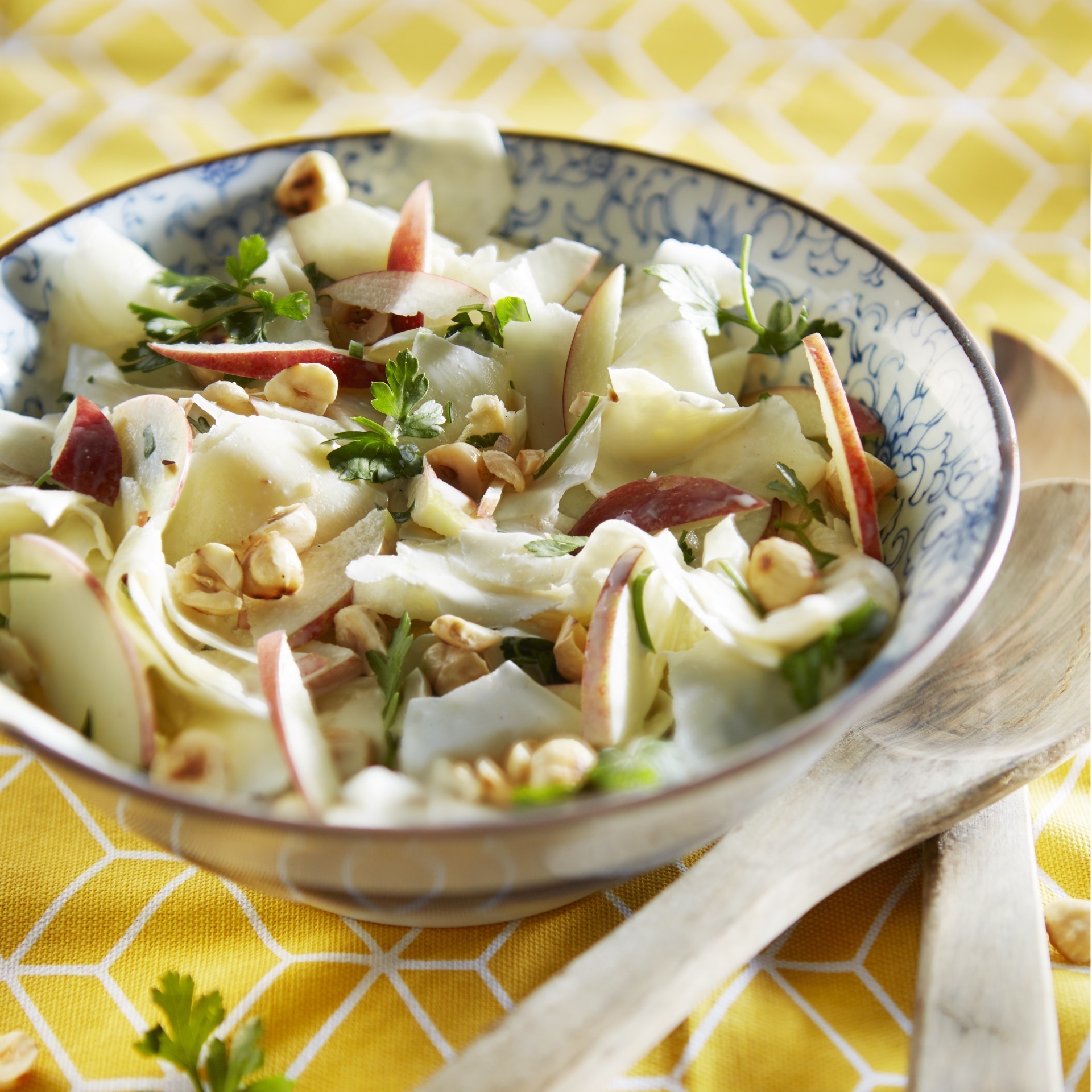 Apio Con Manzana Y Avellanas. - Receta Hoy