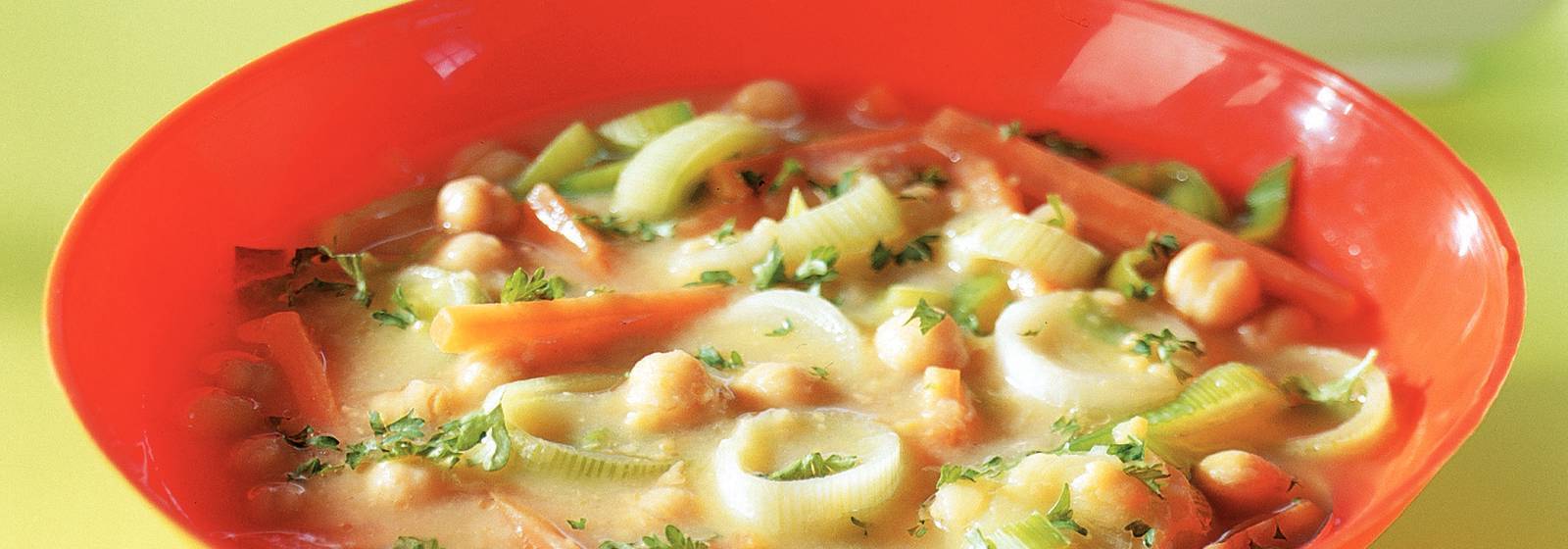 Sopa de garbanzos de verano - Receta Hoy